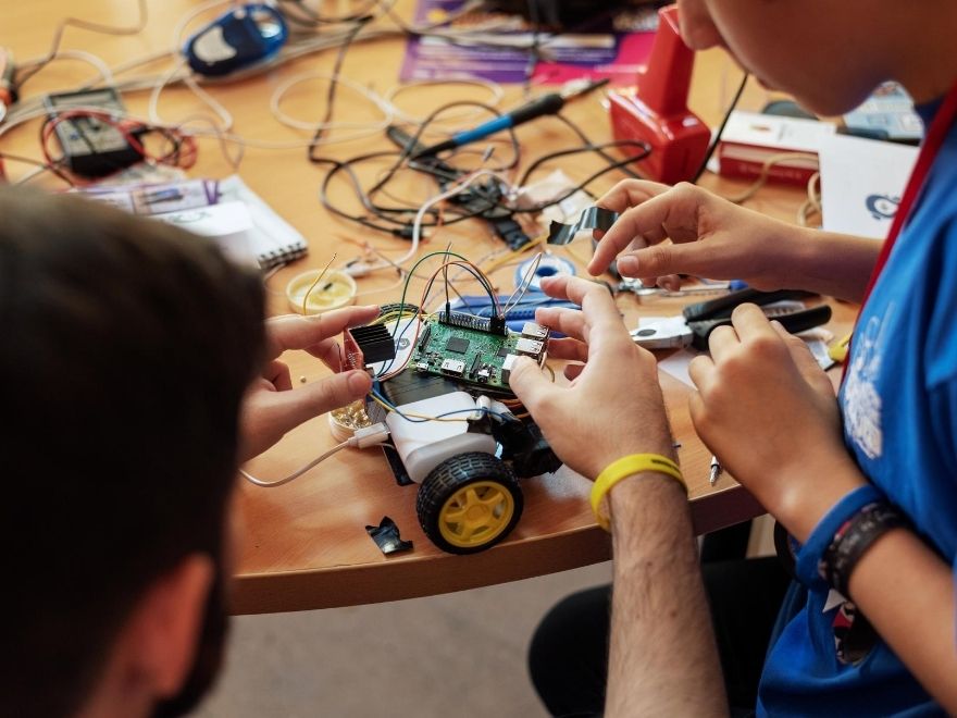How To Build a Robot Using Raspberry Pi — Chicago Electronic Distributors